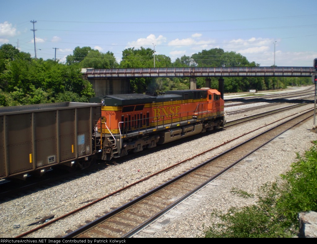 BNSF 5704